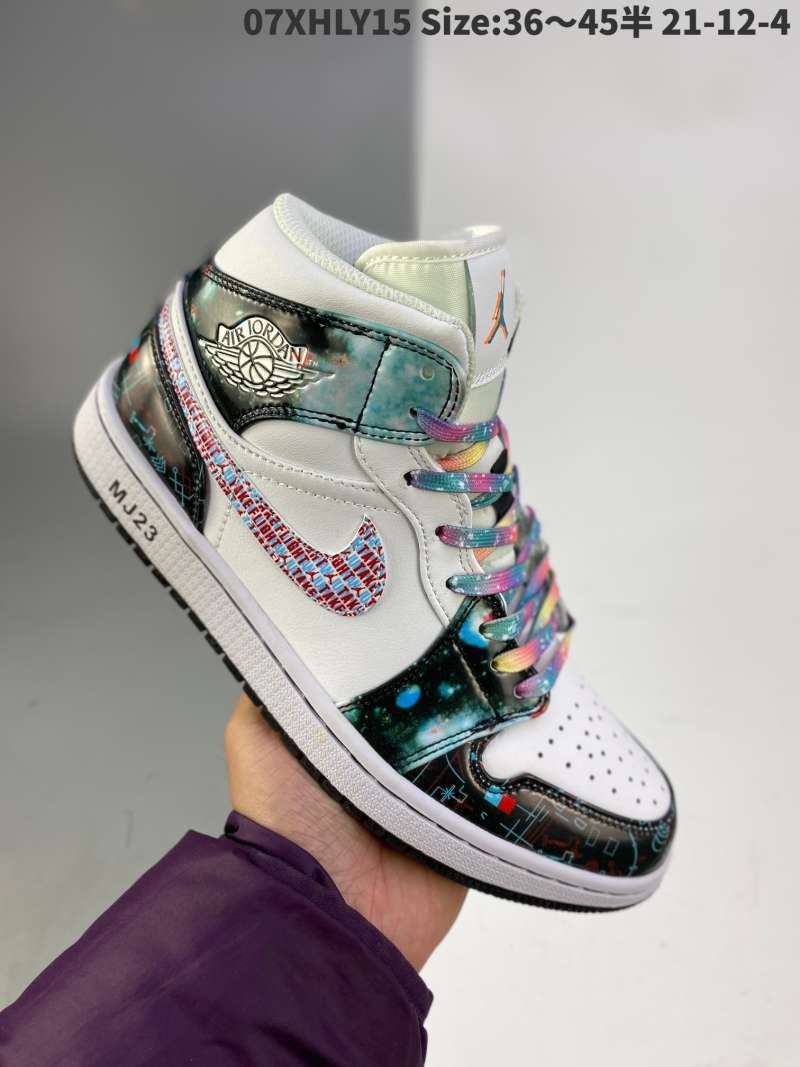 Jual NIKE AIR Jordan 1 Mid quot Heat Reactive quot Middle top white and ...