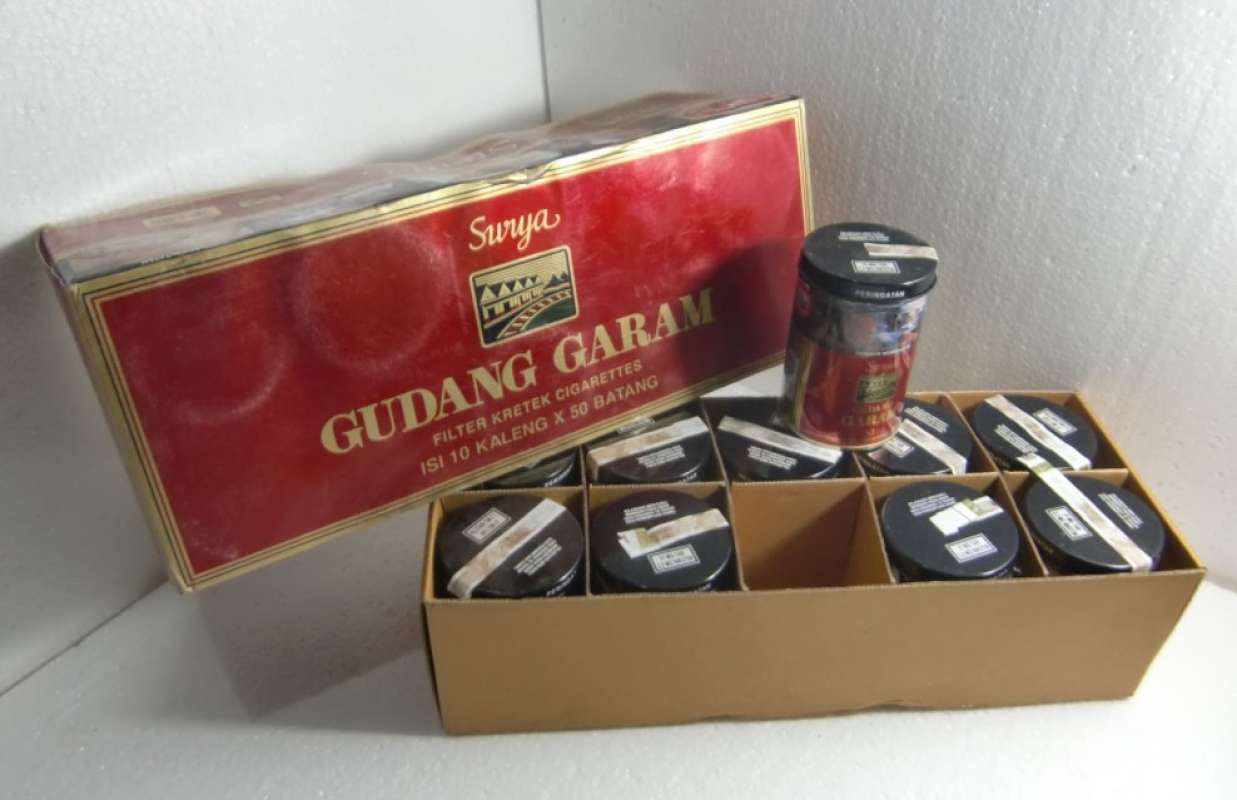 Jual Rokok Gudang Garam Surya Kaleng 50 / SLOP/ - 10 BOX di Seller ...