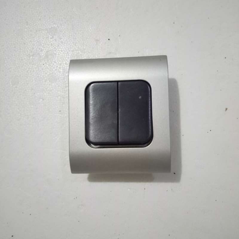 Jual broco saklar seri tipe integra di Seller Berkah_ shop - Wanajaya ...