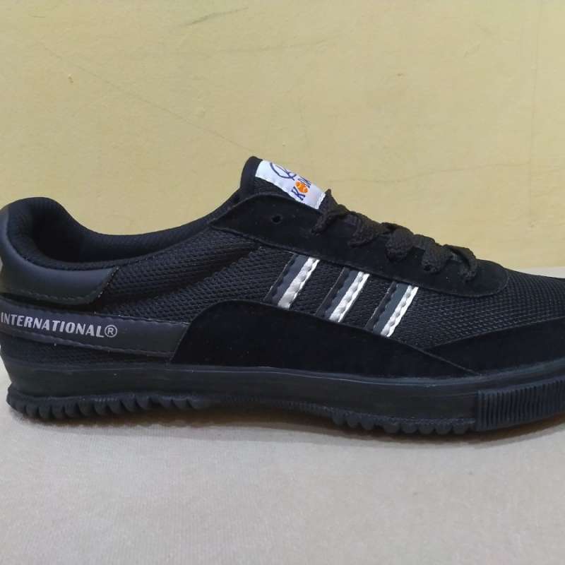Jual Sepatu capung kodachi hitam di Seller DEWIDEWI - Cengkareng Timur ...