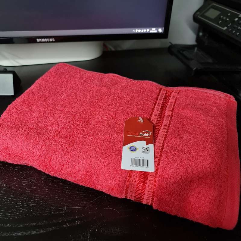 Jual Handuk Merah Putih Polos 30x70 cm - Merah di Seller ASTRONOLAN ...