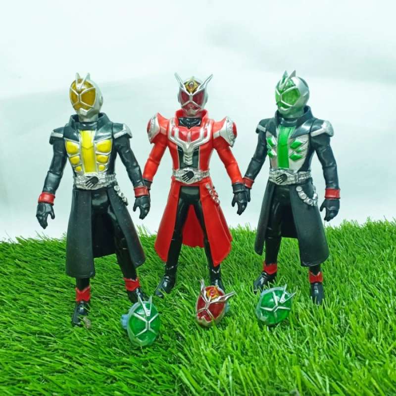 Promo mainan robot kamen rider Diskon 15% di Seller Louellaa Shop ...