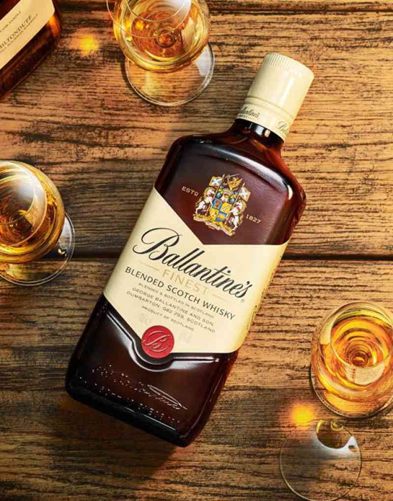 Jual Ballantine's Finest Blended Scotch Whisky 750ml Di Seller 75cl.id ...