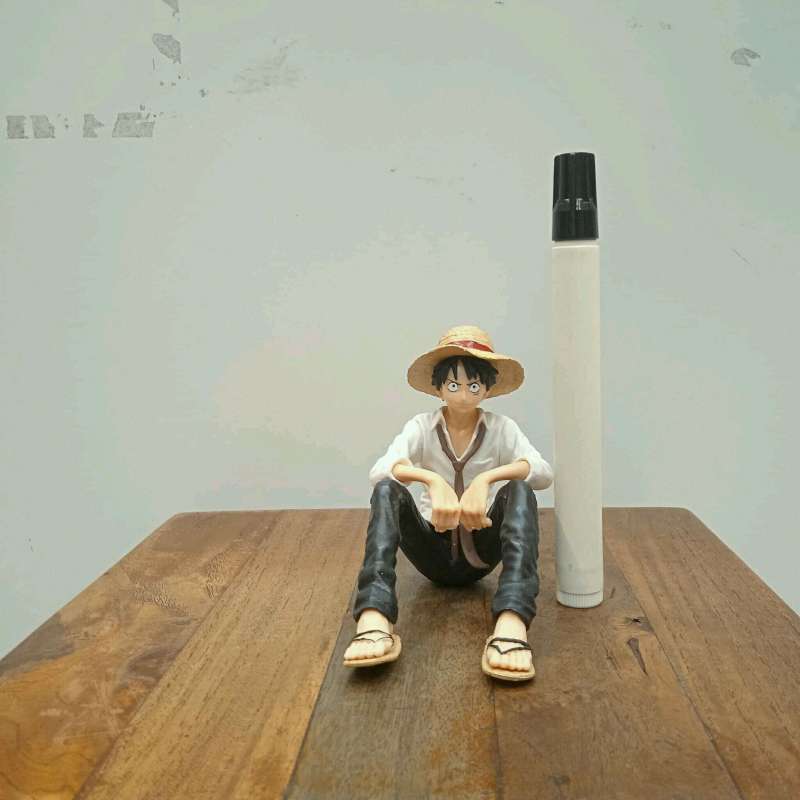Jual Mainan Action Figure Luffy Duduk Baju Putih One Piece Monkey D ...
