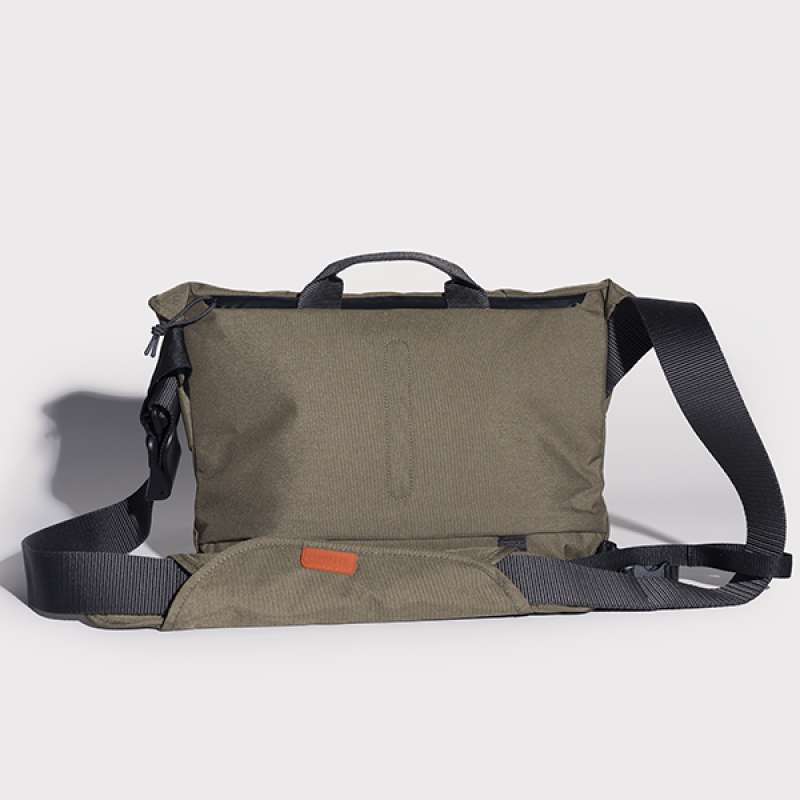 Jual Crumpler Messenger Bag - Brace Brace Bag Di Seller Crumpler ...