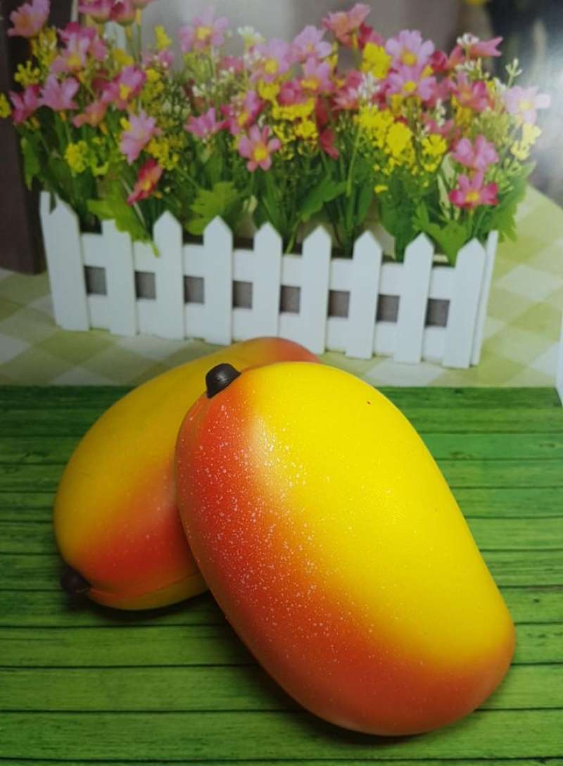 Jual Squishy Mango Jumbo Mangga Kuning Orange 18 X 10 Cm + Packing di ...