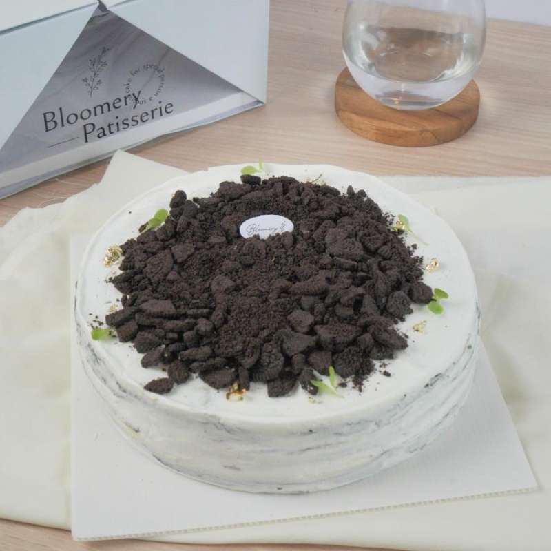 Jual Oreo Mille Crepe (Slice/ Whole) di Seller Bloomery Cake ...