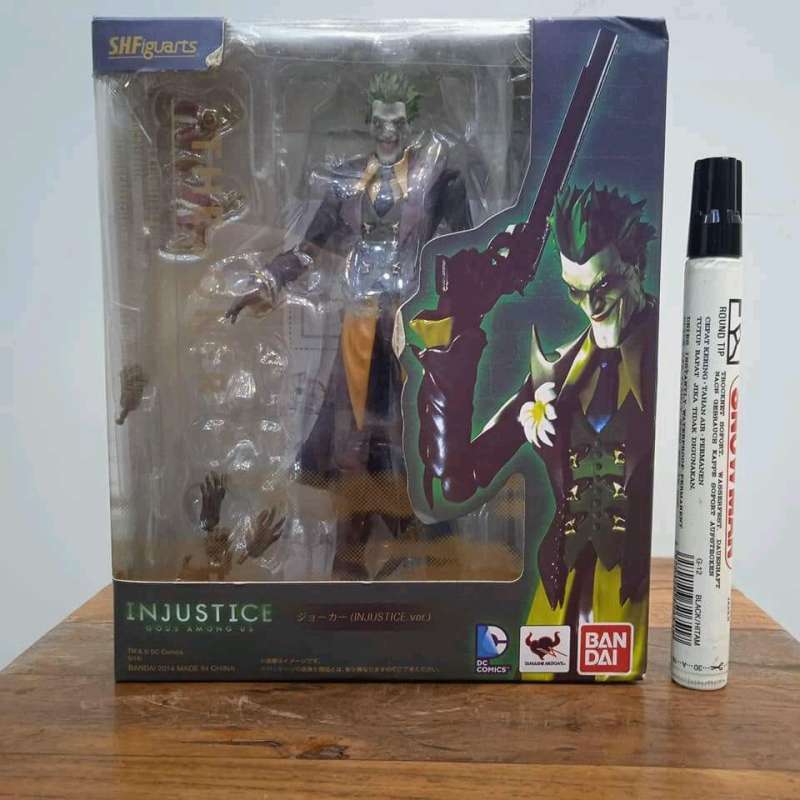 Jual Mainan shf figure Shf the joker injustice Batman injustice game ...