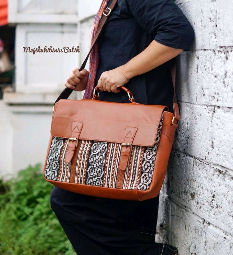 Jual Mejikuhibiniu Butik - Messenger Bag Kulit Mix Tenun - Postman Bag, Etnik di Seller ...