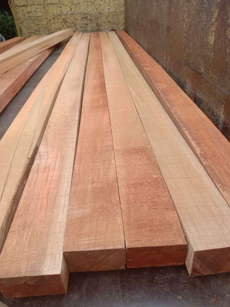Jual Kayu Balok Meranti Kalimantan. Ukuran 6x12x400cm dan 6x15x400cm ...