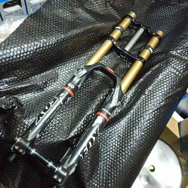 Jual Shock Depan Sepeda Downhill Fork Fox Float 40 F40 Dual Crown di ...