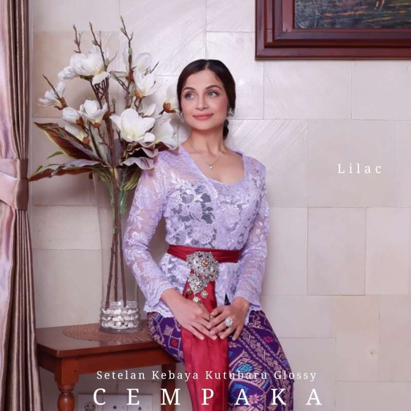 Jual Setelan Kebaya Brokat Glossy Cempaka dan Rok Kamen Moscreft ...