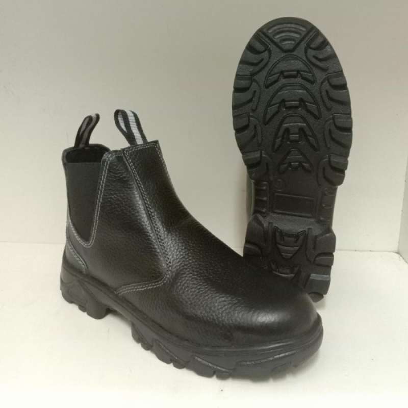 Jual safety shoes sepatu kerja proyek kulit semi boots hitam sepatu ...