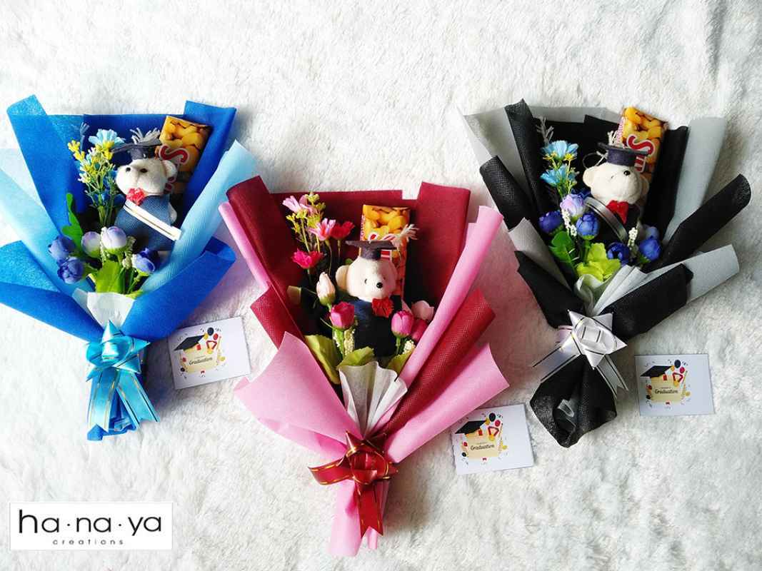 Jual Bouquet Buket Bunga Teddy Bear Wisuda Dan Coklat Silverqueen Di ...