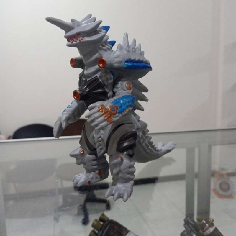 Jual figure monster grigio regina kaiju ultraman di Seller Toko dolanan ...
