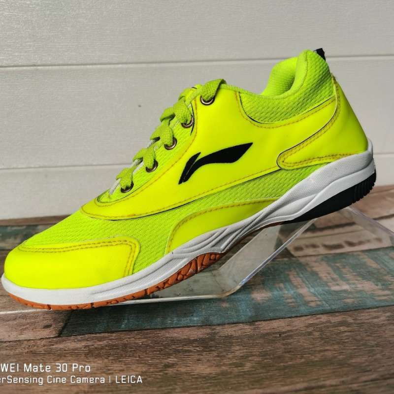 Jual Sepatu Sport Running Badminton Lining Di Seller Flexzone ...