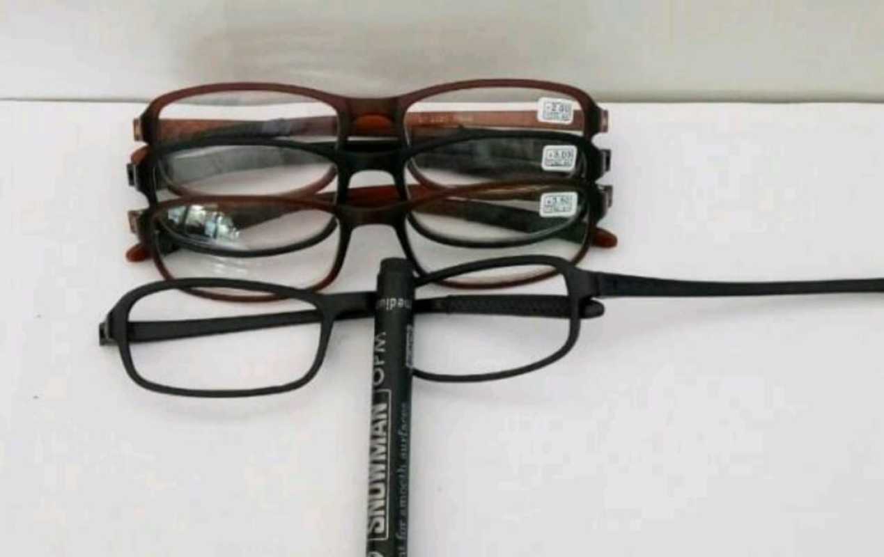 Promo Kacamata Baca Frame Elastis Lensa Ukuran Plus Free Case Dan Lap ...