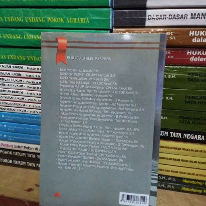 Jual Asas-asas Hukum Pidana Di Seller Toko Buku Marwah - Gaharu, Kota ...