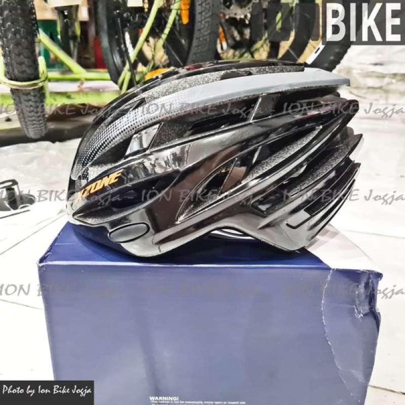 Jual Helm Sepeda Balap Xzone Road Lancer Original - Helm Road Mtb ...