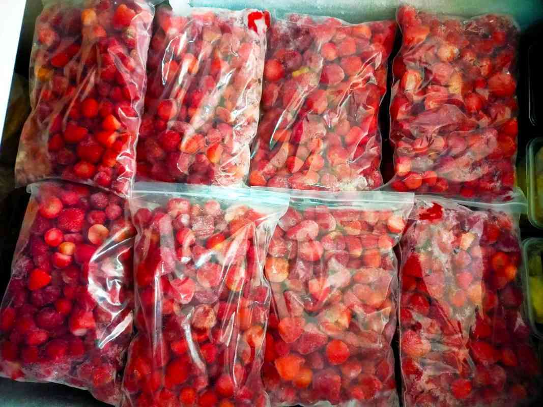 Jual Strawberry Frozen 1 Kg Halal di Seller DURIAN SUKA - Kranji-2 ...
