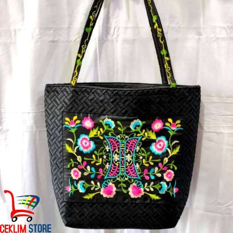 Tas yang Cocok untuk Ke Pantai, Bikin Kece! - Blibli Friends