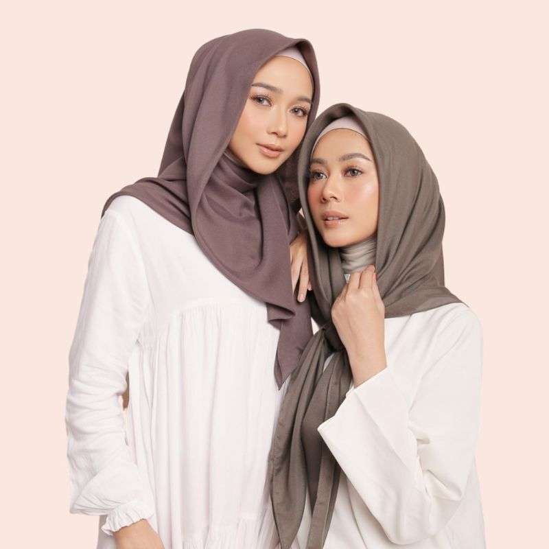 Cara Hijab Segi Empat Untuk Pesta, Pasti Cakep! - Blibli Friends