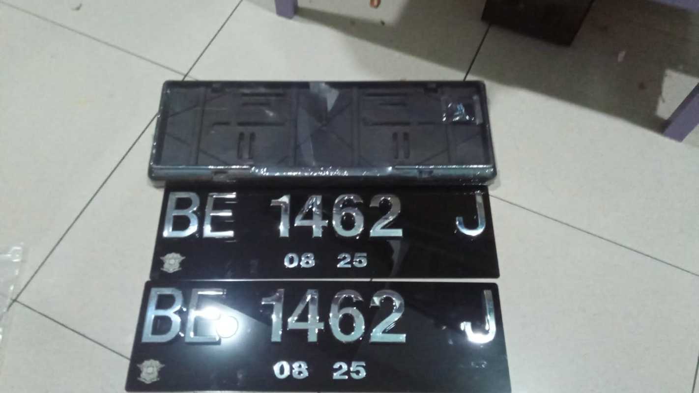Jual Plat Mobil Timbul Mewah Chrome Set - Model Cembung / 7cm Di Seller ...