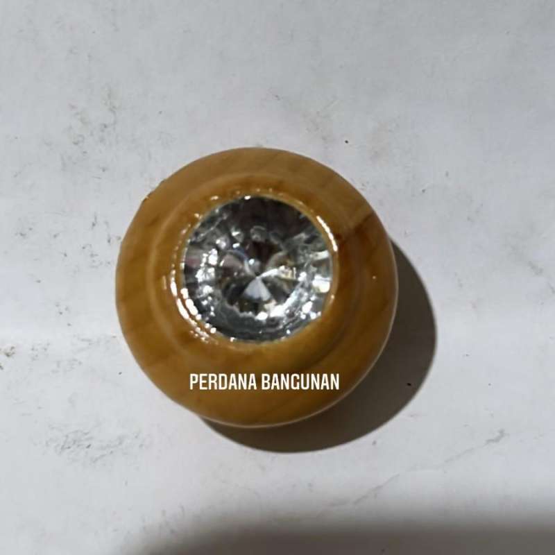 Jual Tarikan Bulat Kayu Kristal Atau Intan / Handle Lemari Atau Laci ...