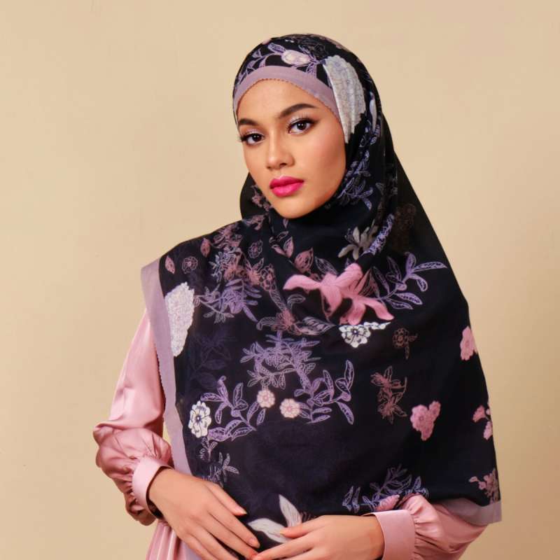 Jual Halima Hijab Voal Aura Garden Black Di Seller Halima Official Store - Gudang Blibli | Blibli