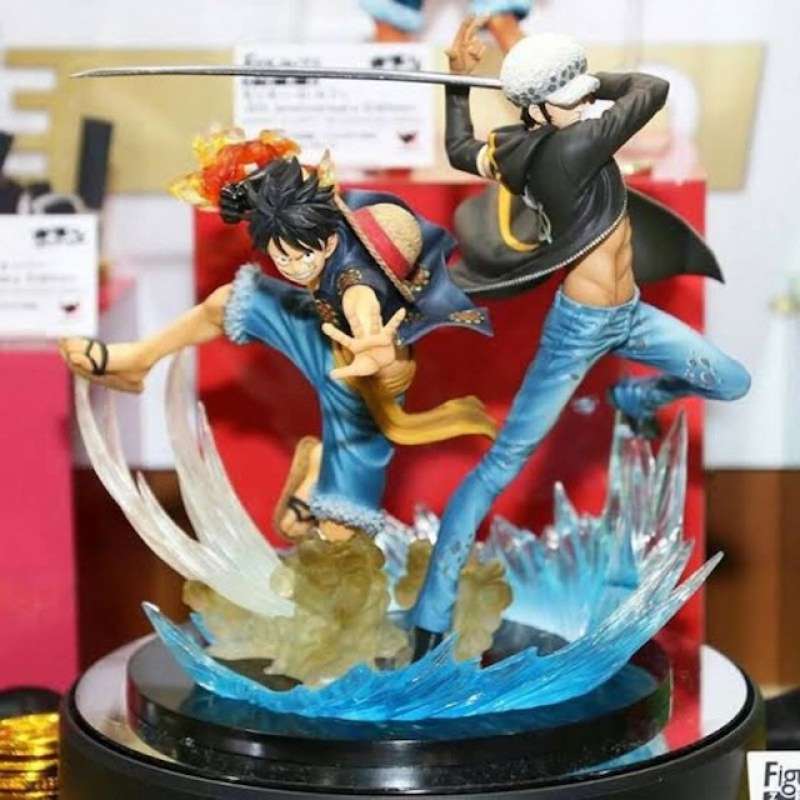 Jual figure one piece luffy law attack super effect luffy trafalgar law ...