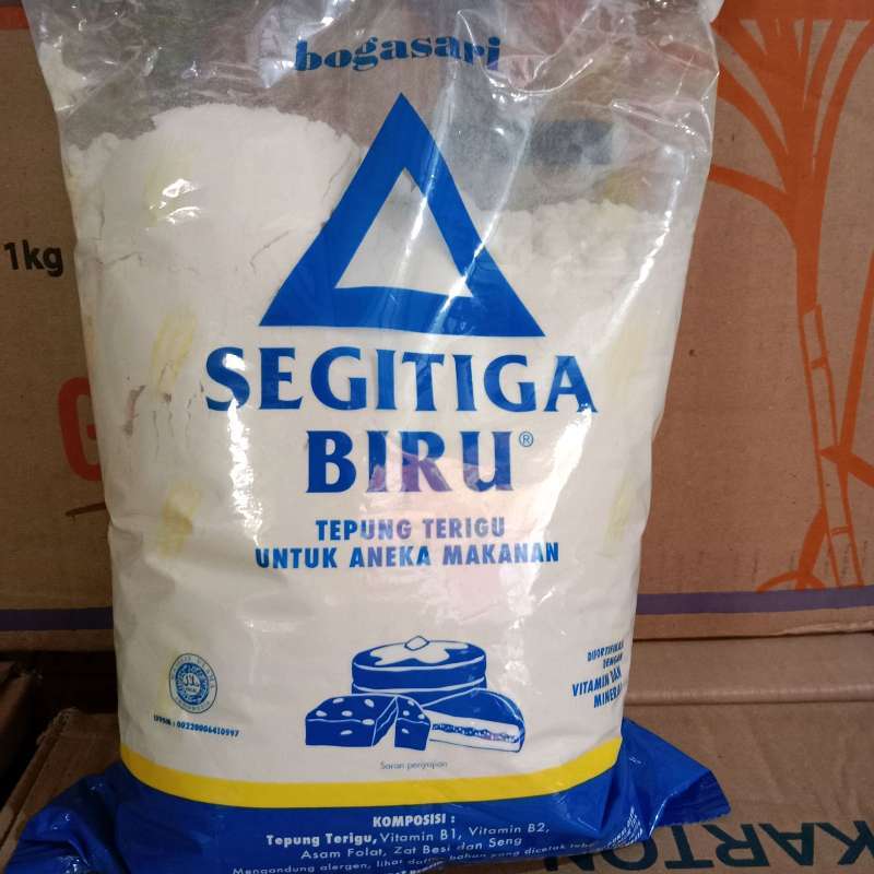 Jual Tepung/Terigu/Tepung terigu segitiga 1 kg 1 pcs di Seller Toko ...