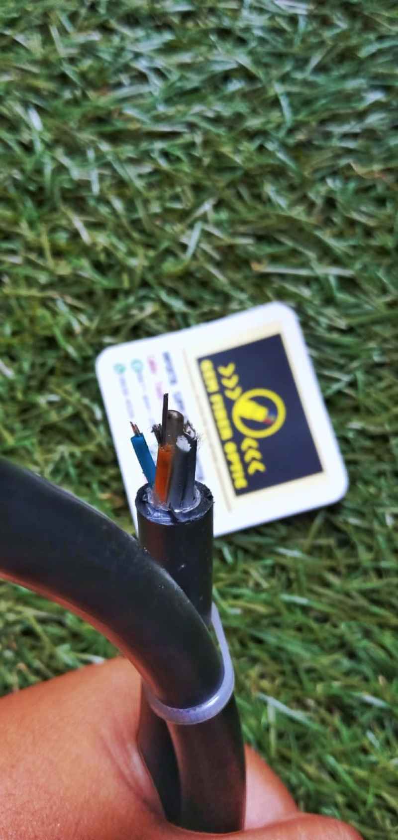 Jual ADSS 24 Core Singlemode G652D Fiber Optic Cable 4000 Meter di ...