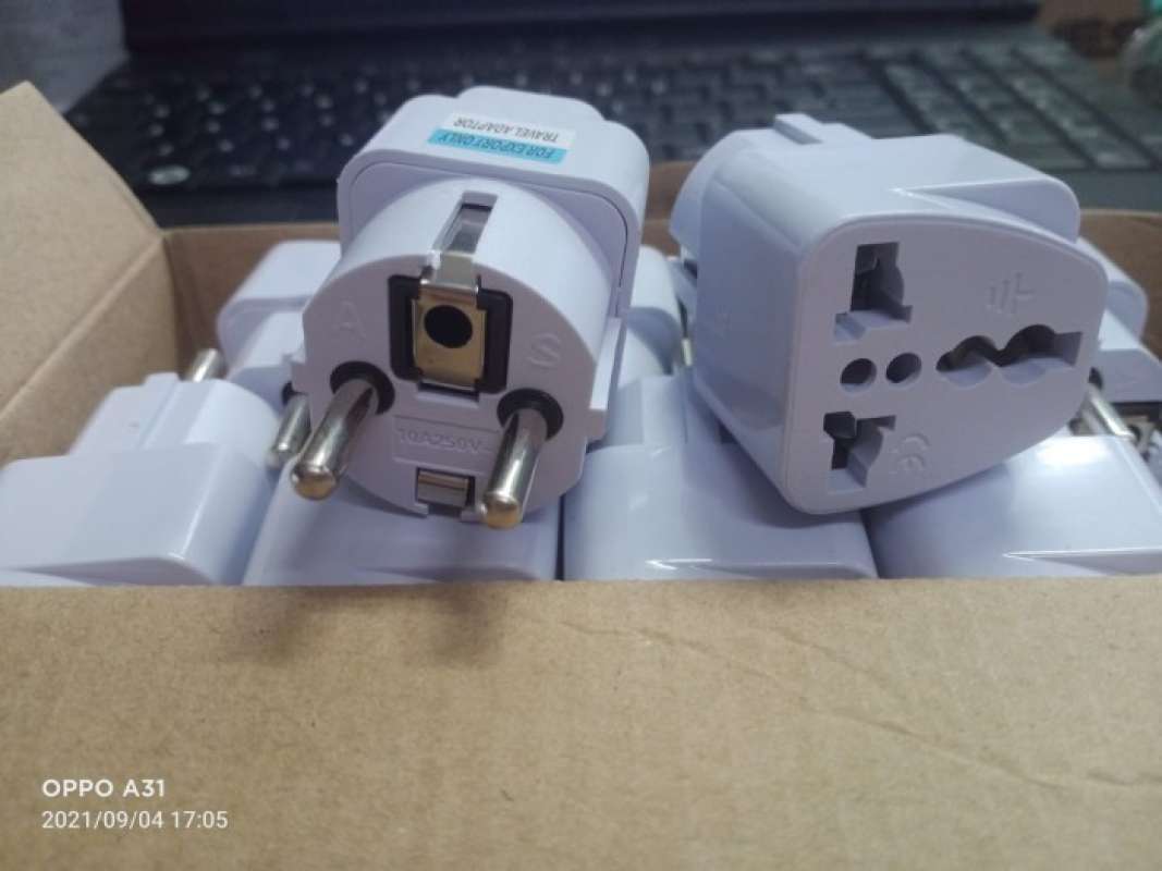 Jual EU PLUG ADAPTER TO US UK AU PLUG travel Adaptor Colokan 2 kaki ...
