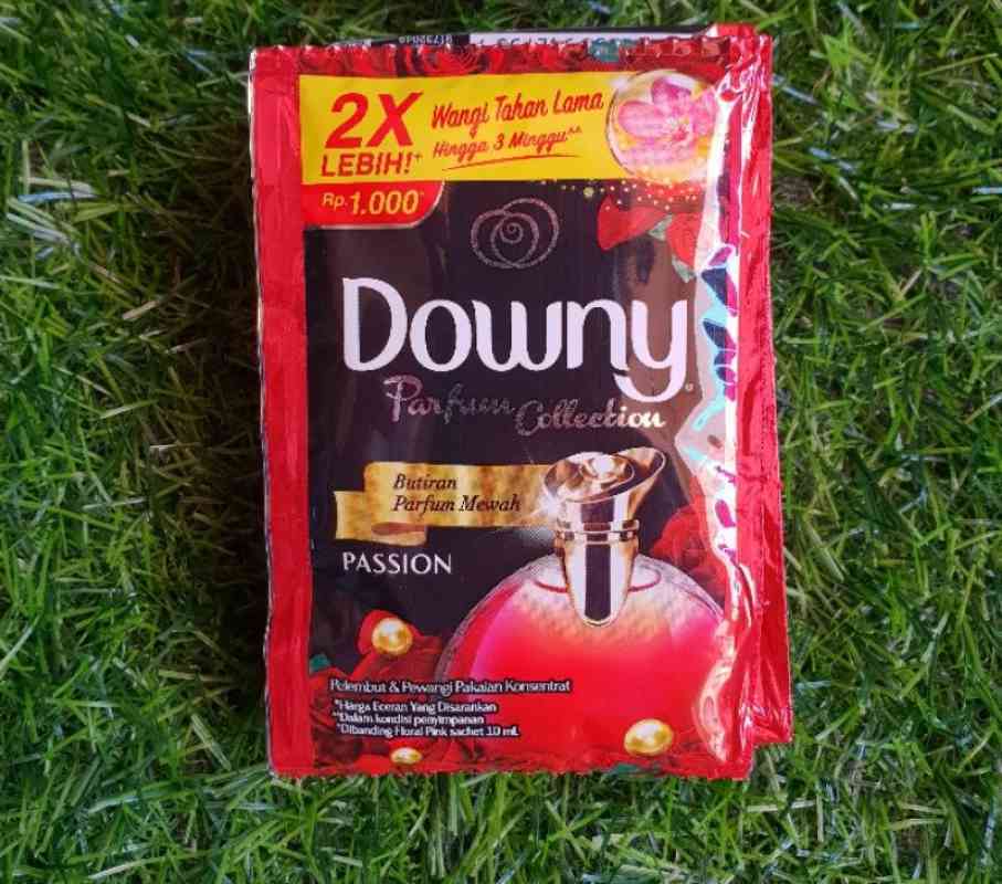 Jual DOWNY KEMASAN 1000 PEWANGI PAKAIAN DOWNY 1 RENCENG ISI 6 SACHET ...