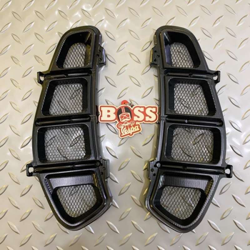 Jual Grill Glove Box Air Inlet OPTIMYSTIC Black Vespa GT Series GTS GTV ...