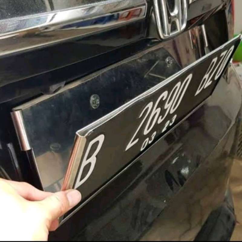 Jual Tatakan Dudukan Plat Nomor Mobil Model Slip Stainless Universal di ...