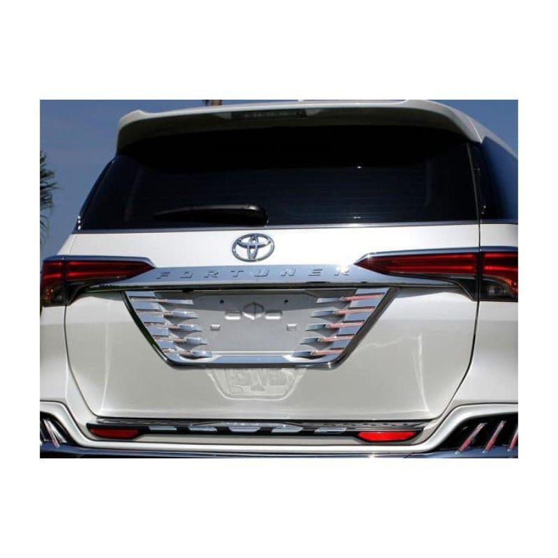 Jual Fitt All New Fortuner License Plate Frame With Led 38-050 Di ...