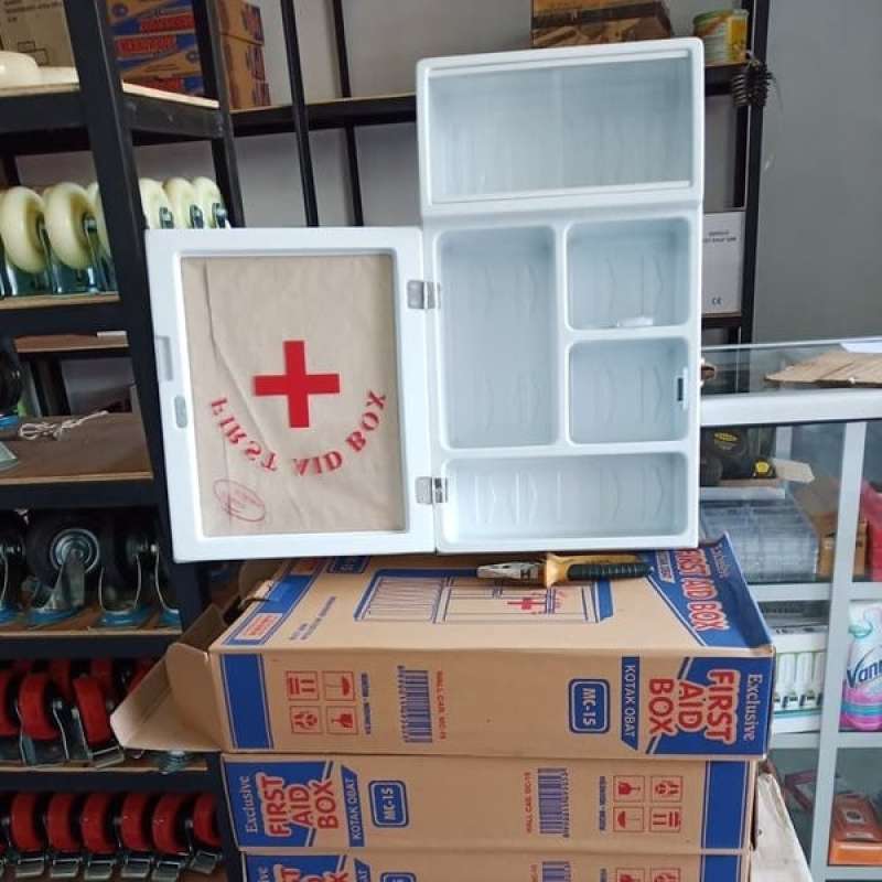 Promo KOTAK P3K EXCLUSIVE FIRST AID BOX MC15 - Multicolor Diskon 23% di ...