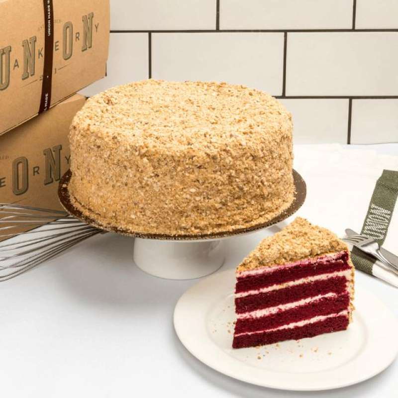 Jual UNION BAKERY RED VELVET CAKE - SPONGE CHEESE BUTTERCREAM NOUGAT ...