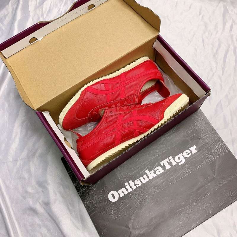 Jual Onitsuka Tiger Mexico 66 Deluxe Japan Red Original Di Seller Onitsuka Store99 - Kramat Pela ...