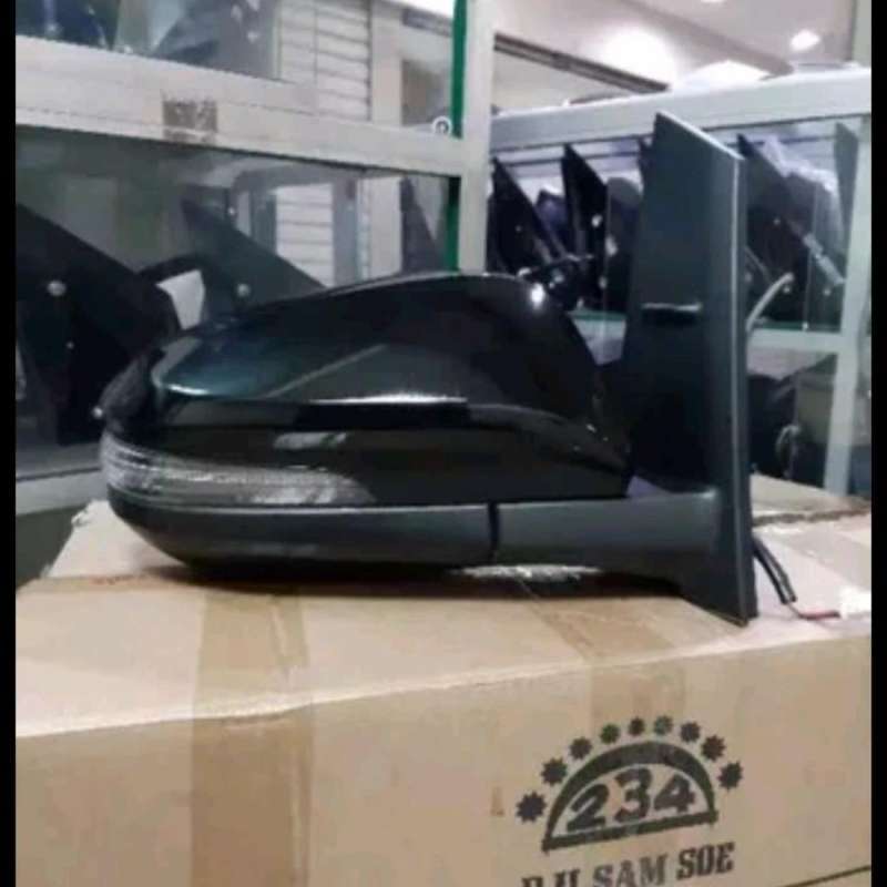 Jual Spion Innova G Reborn Original Toyota Kanan - Hitam Di Seller ...