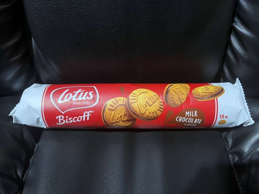 Jual Lotus Biscoff Sandwich Milk Chocolate / Biskuit Lotus Isi Cokelat ...