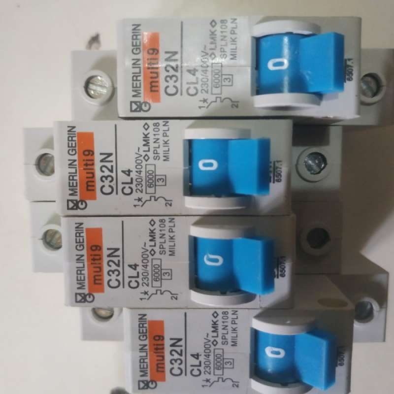 Promo MCB CL4 Merlin Gerin 4ampere SPLN - Multicolor Multicolor Diskon ...