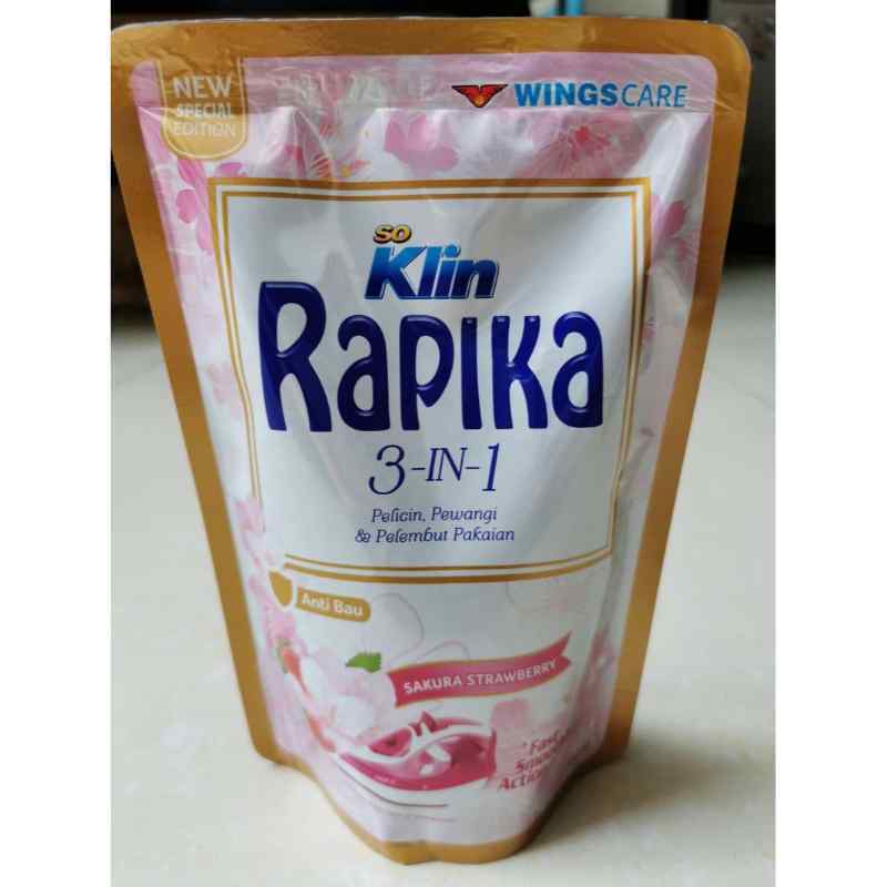 Jual Rapika Sakura Strawberry Pouch Pelicin Pakaian [400 mL] di Seller ...