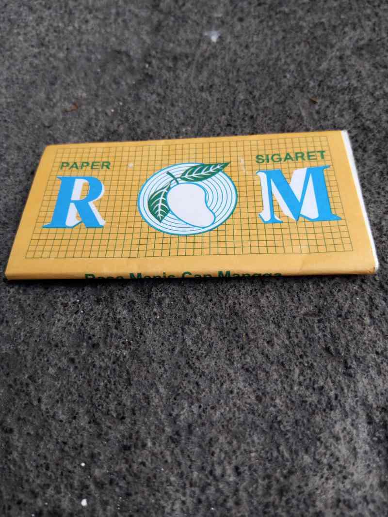 Jual Kertas Tembakau Linting Rom Isi 10 Di Seller Momsky Mbako Dan ...