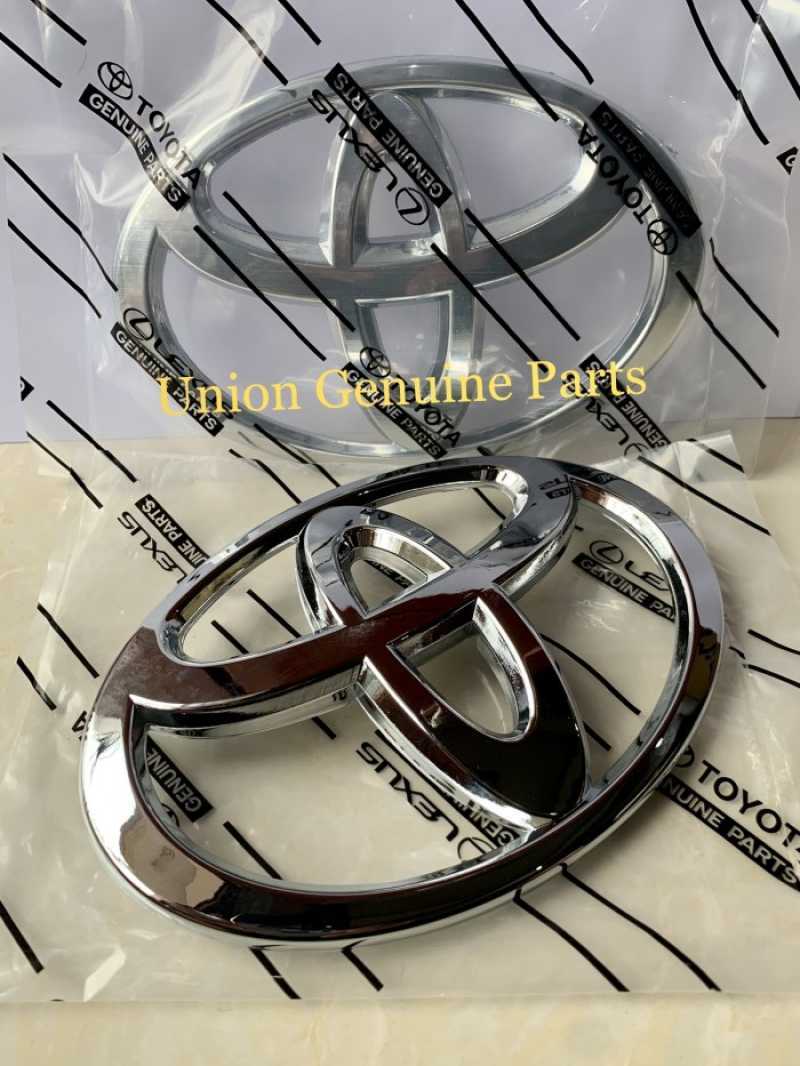 Jual Emblem logo depan toyota innova reborn logo toyota grill innova ...
