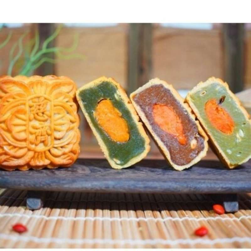 Jual Tzu Chi Mooncake Lotus Paste with Single Yolk Mooncake di Seller ...