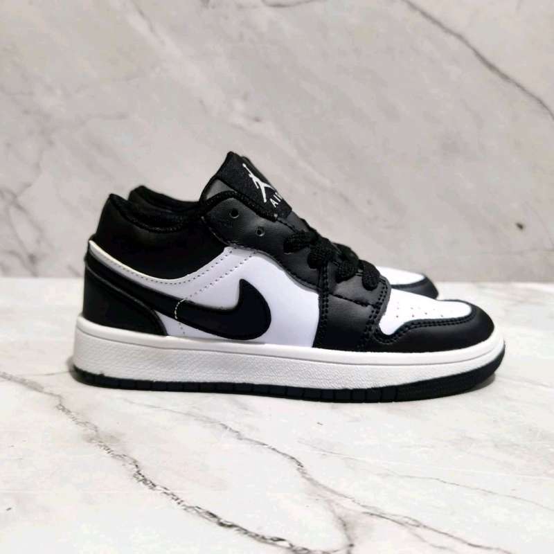 Jual Sepatu Sneakers Anak Laki Laki dan Perempuan Nike Jordan 1 Low ...