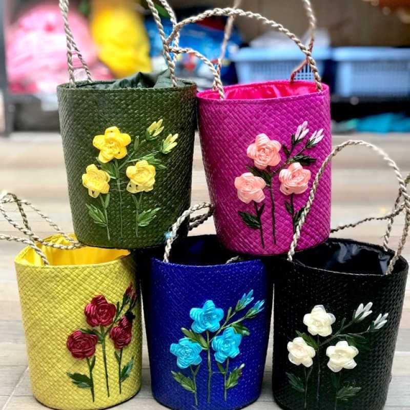 Jual tas parcel pandan EMBER SULAM WARNA tas hampers /tas parcel ... Jual tas parcel pandan EMBER SULAM WARNA tas hampers /tas parcel ...