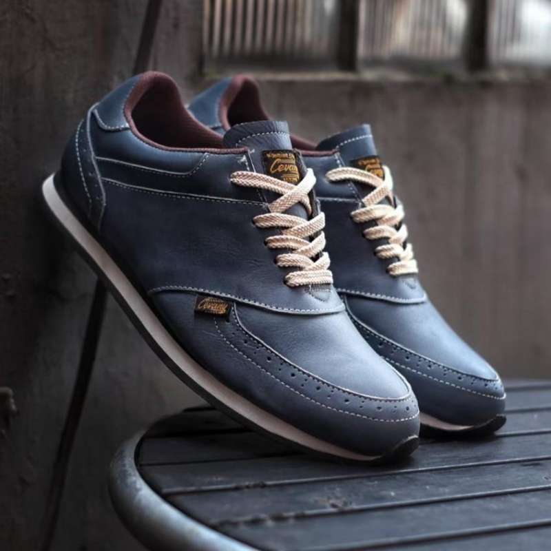 Jual Sepatu Sneakers Pria Kets Cevany Erza Biru Original Material Kulit ...